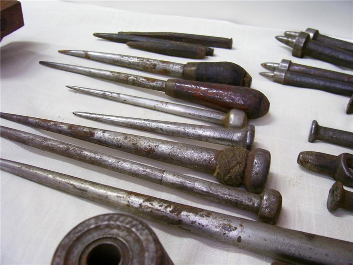Sailmaking tools and items